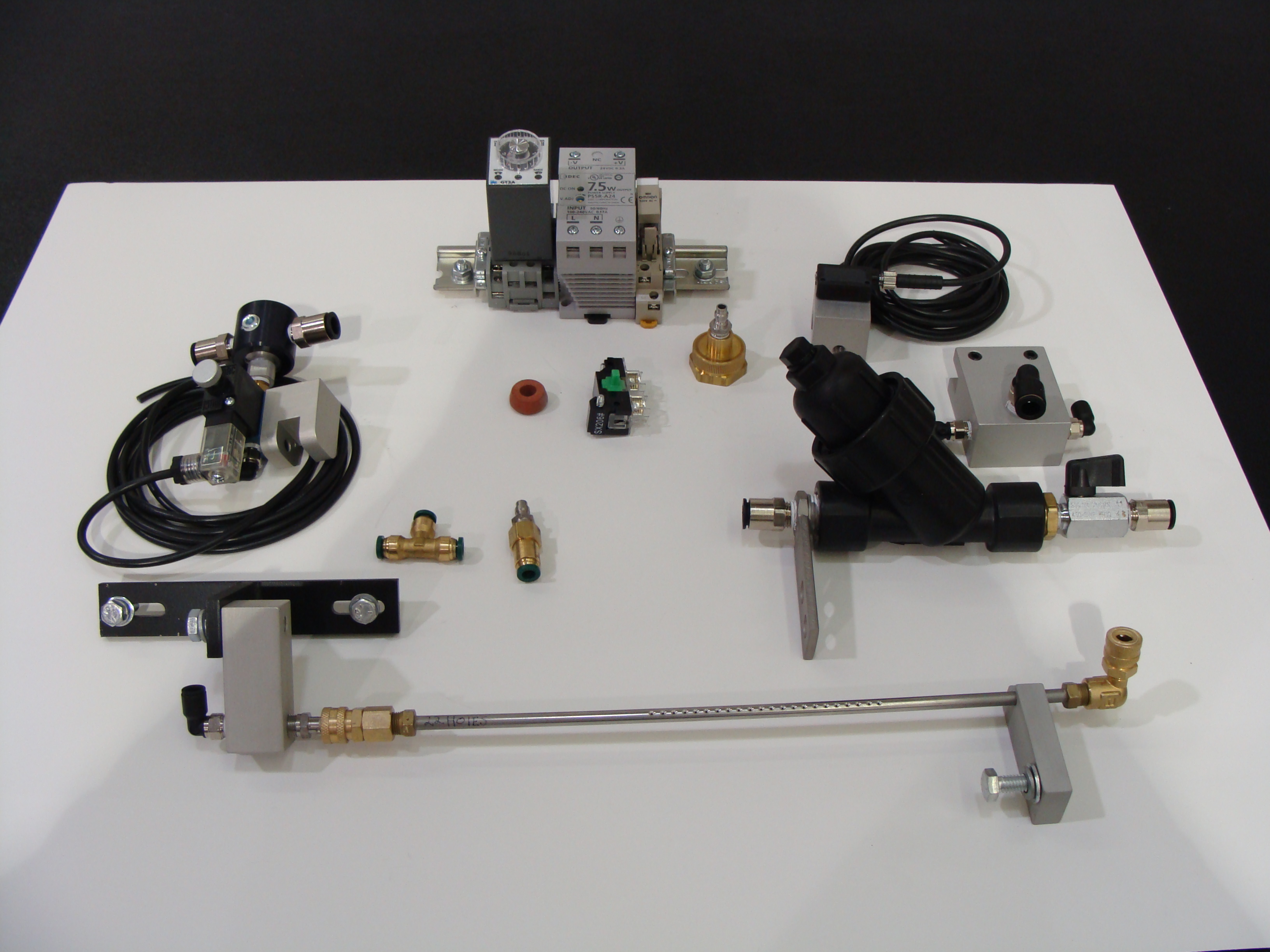 Glue Extrusion - Bear Label Machine Co. Rancho Cordova CA